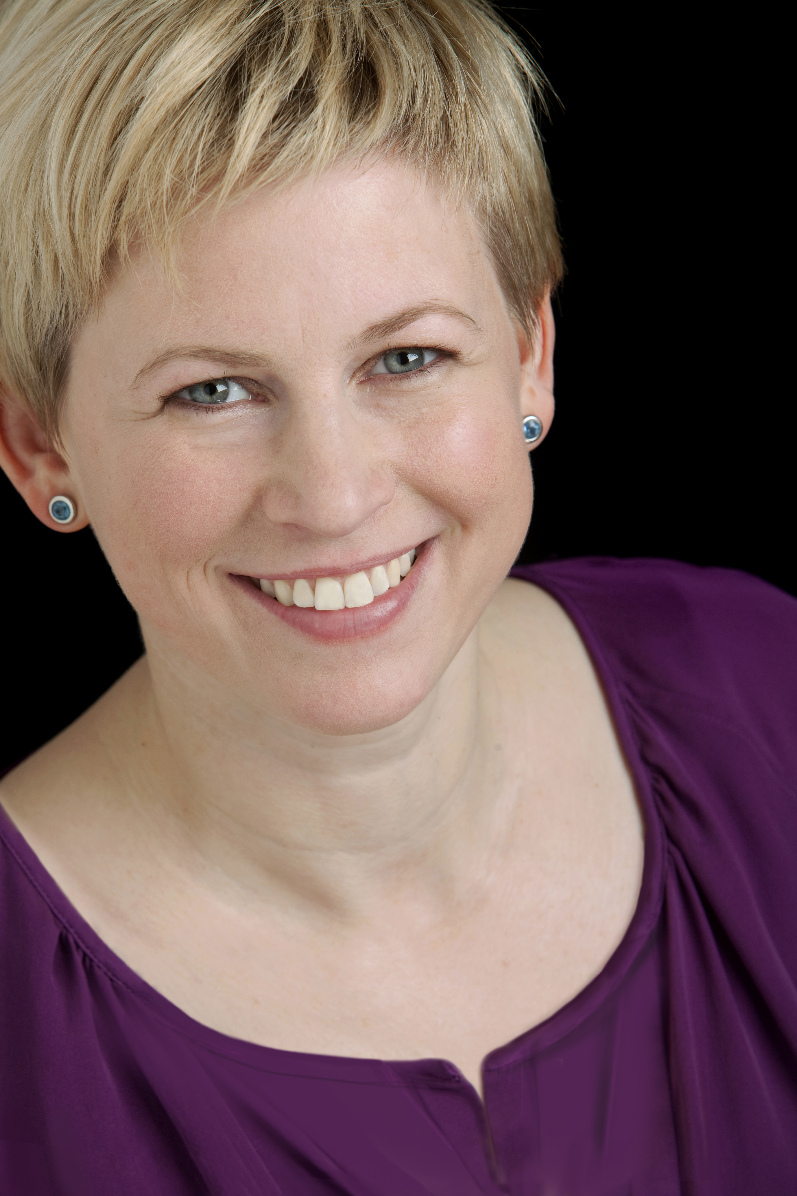 Sandra Roth's Instagram, Twitter & Facebook on IDCrawl